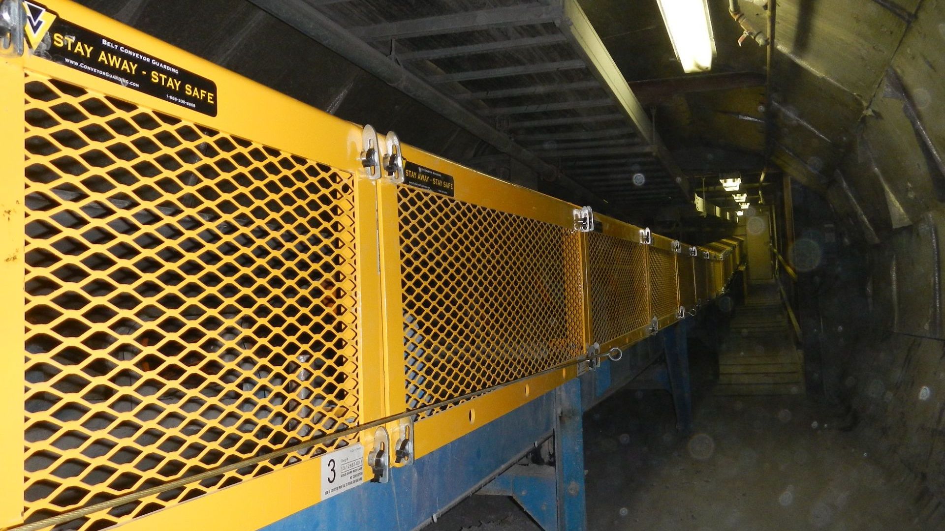 Belt Conveyor Guarding: Maximize Safety with Reliable Systems